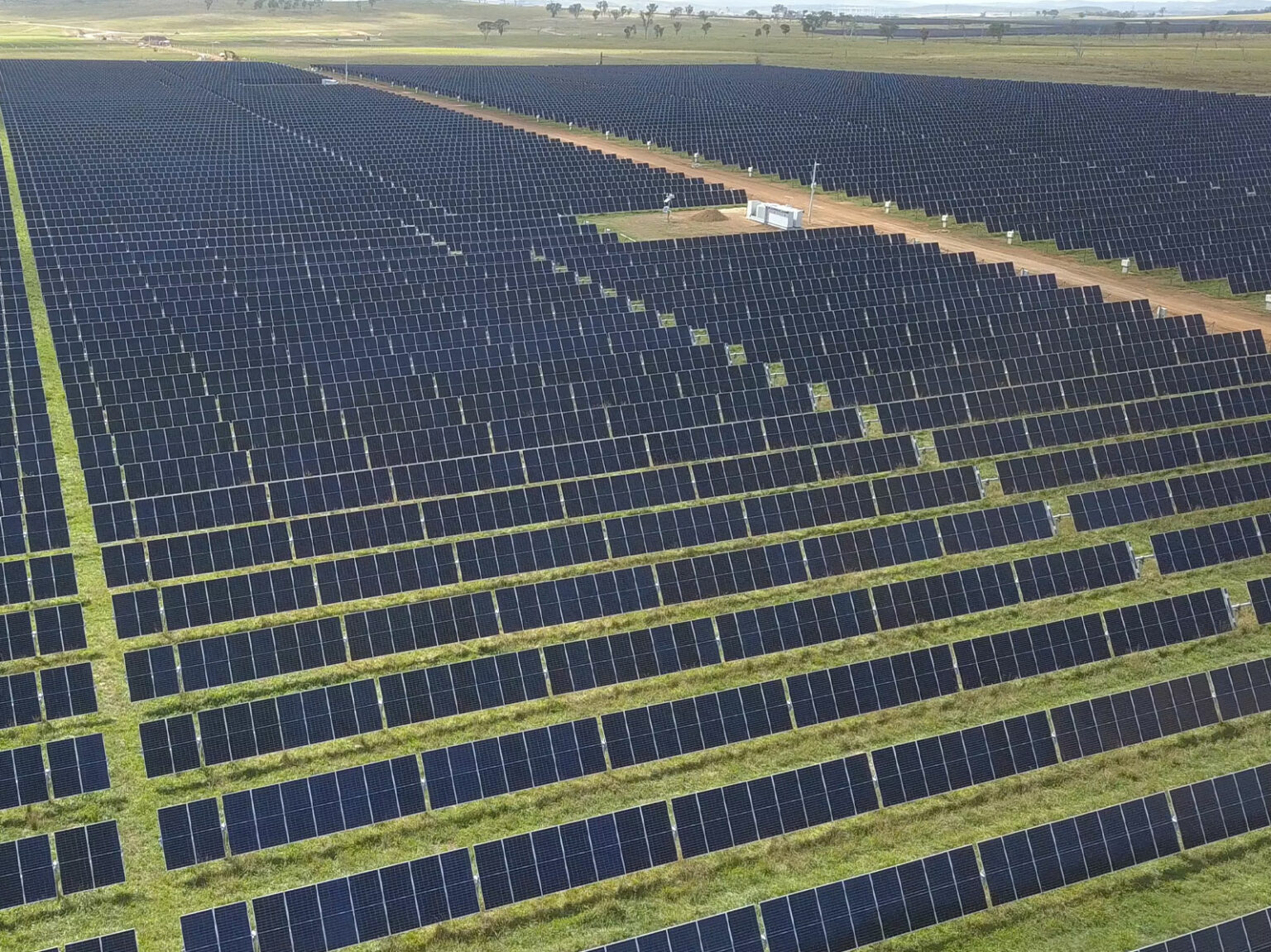 New England Solar & Energy Storage | Solar power plant in Australia | ACEN